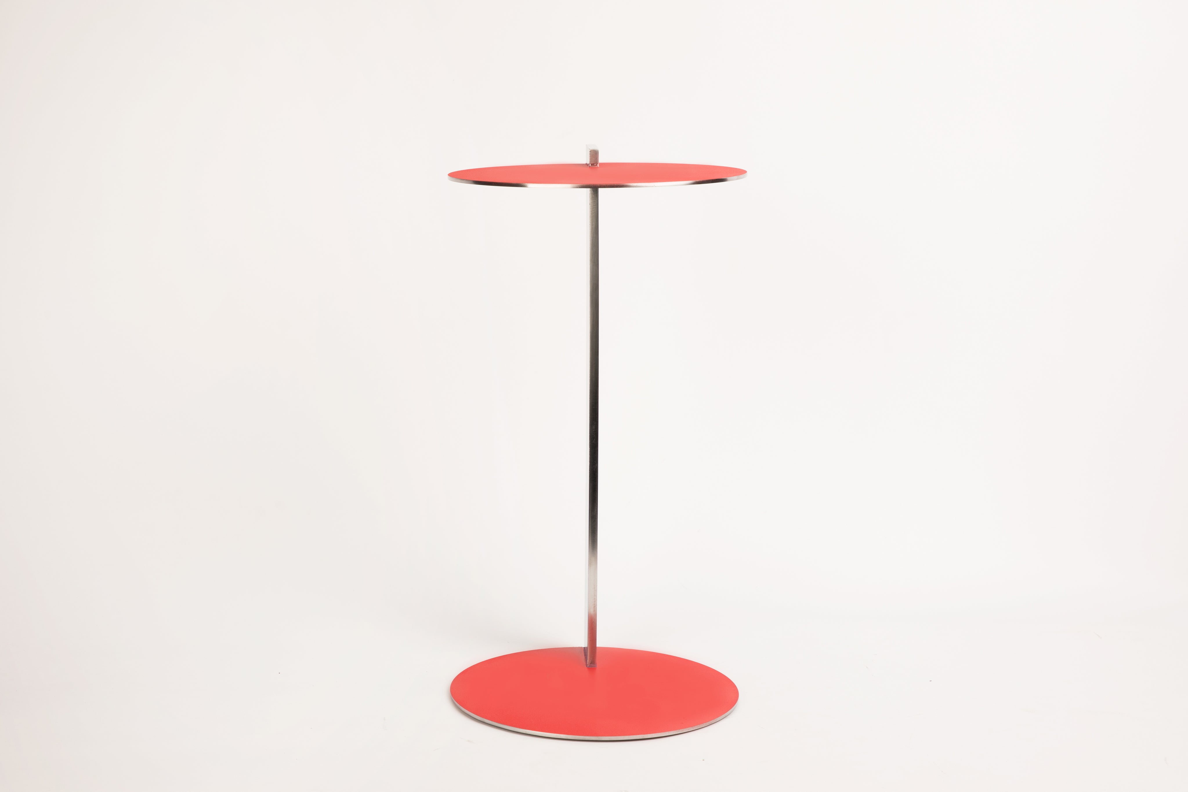 Clip Side Table– B E N T